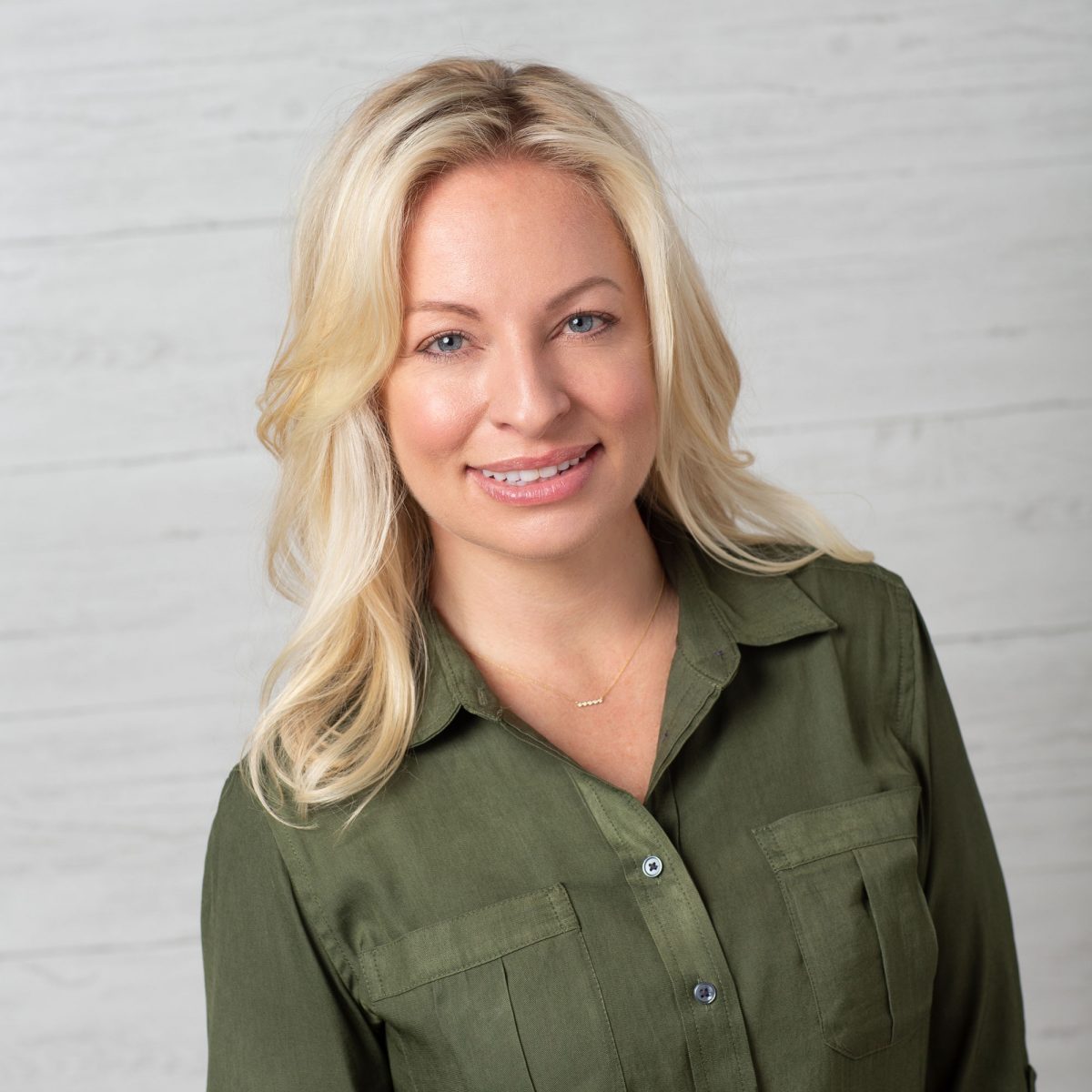 Stephanie Loch - Curious Plot