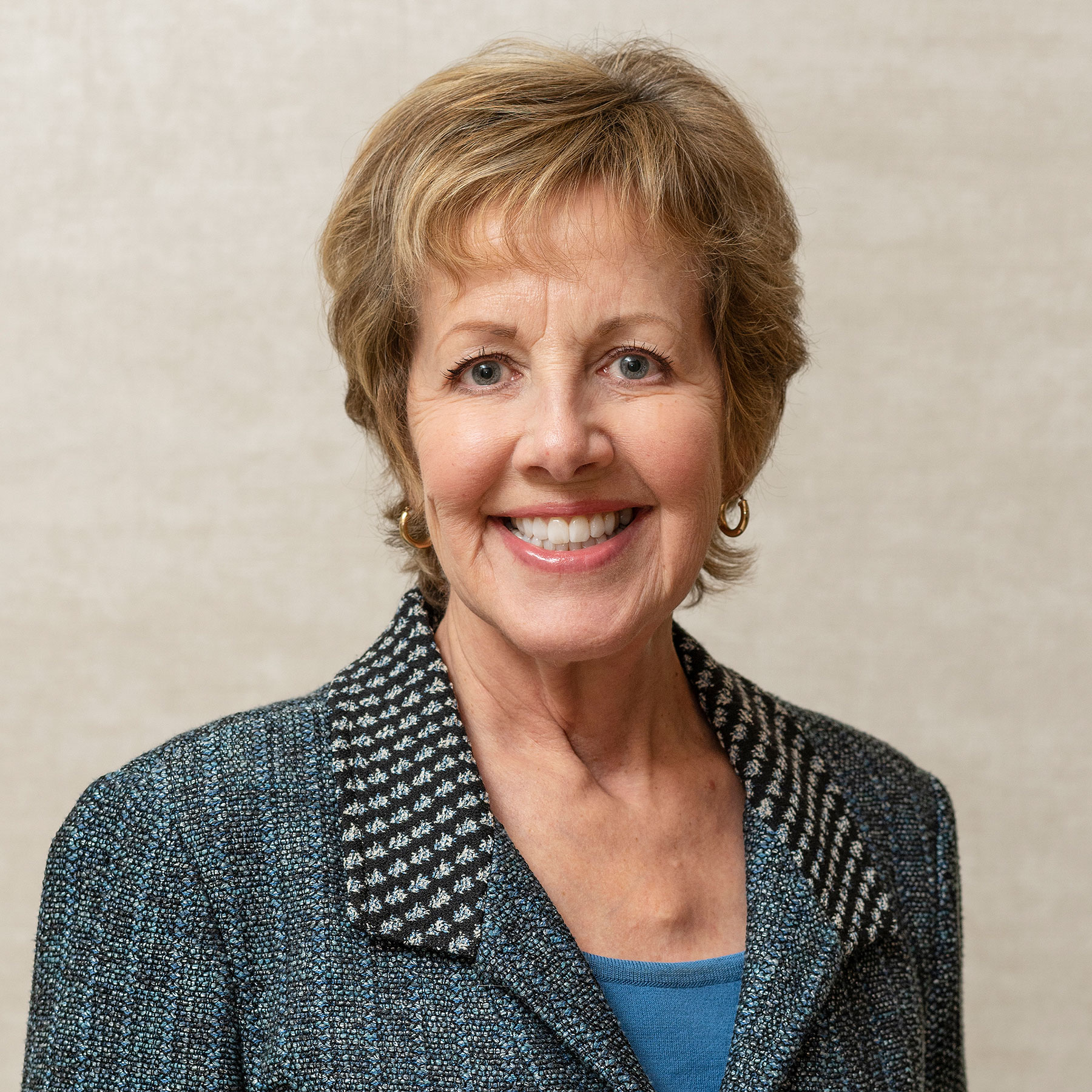 Stephanie Loch's Instagram, Twitter & Facebook on IDCrawl