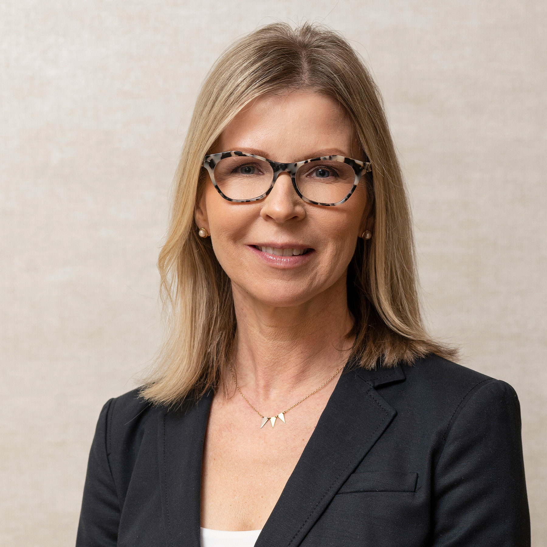 Stephanie Loch's Instagram, Twitter & Facebook on IDCrawl